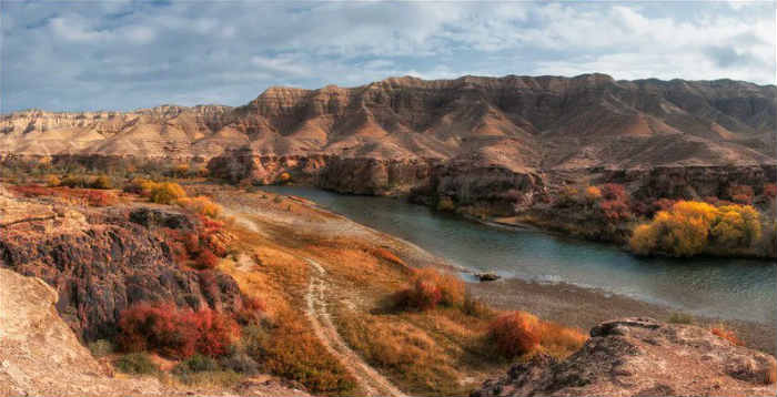 Charyn Canyon: the guide | Caravanistan